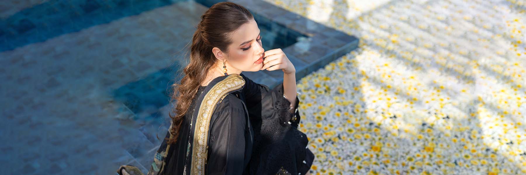 Monochrome Collection– FarinaZ